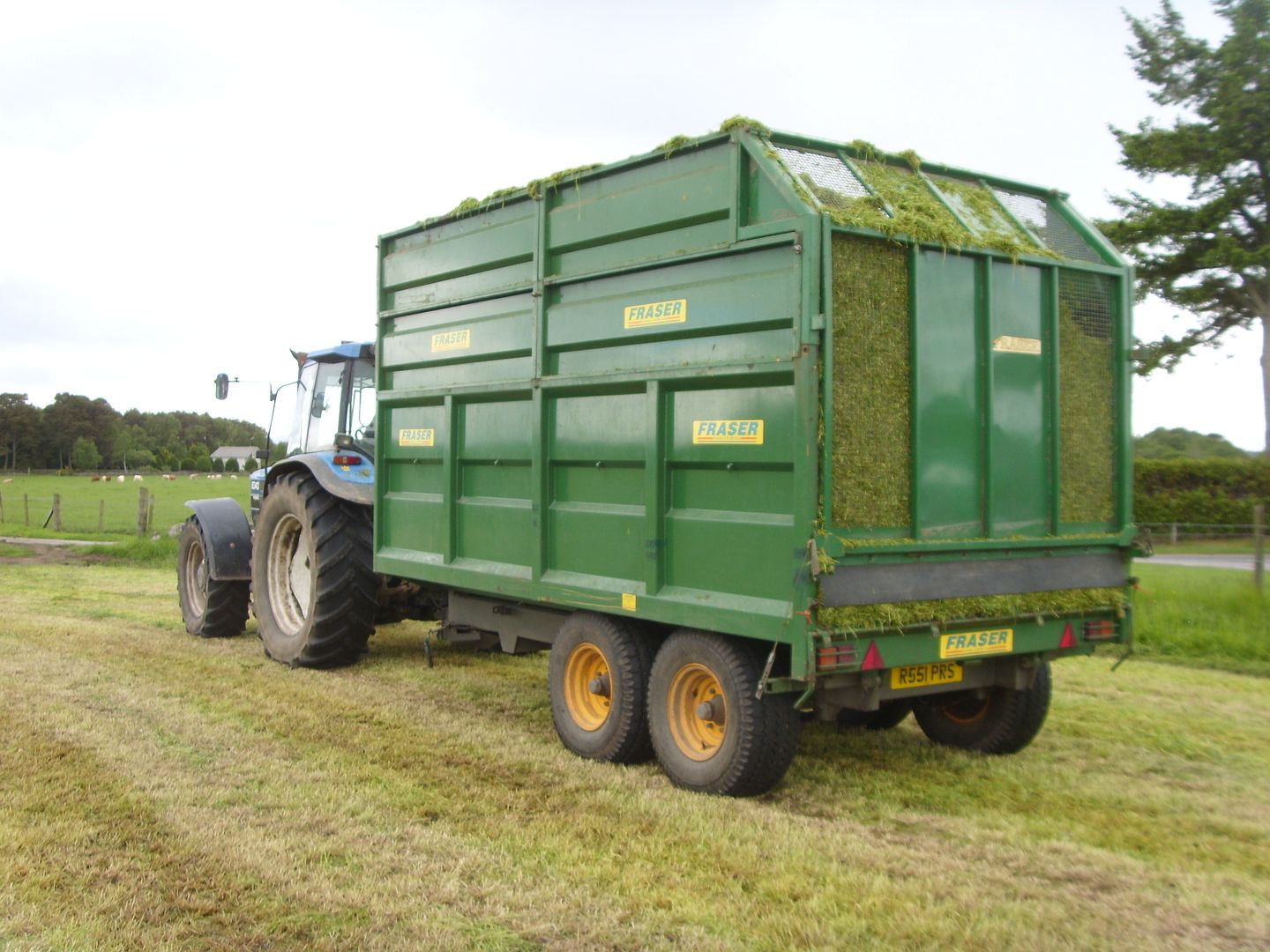 Pictures wanted of an 18ft(12/14 tonne) Fraser silage trailer - Farm Talk - The Farm Toys Forum